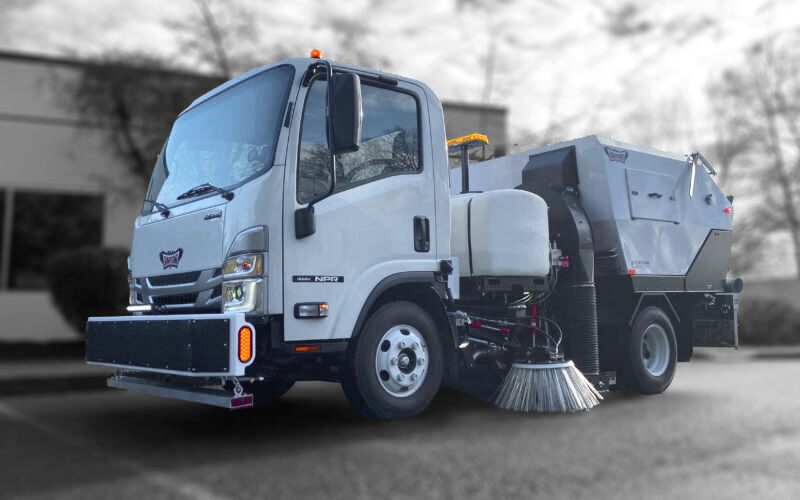 NiteHawk #2452 | buysweepers.com – Used sweeper trucks include NiteHawk ...