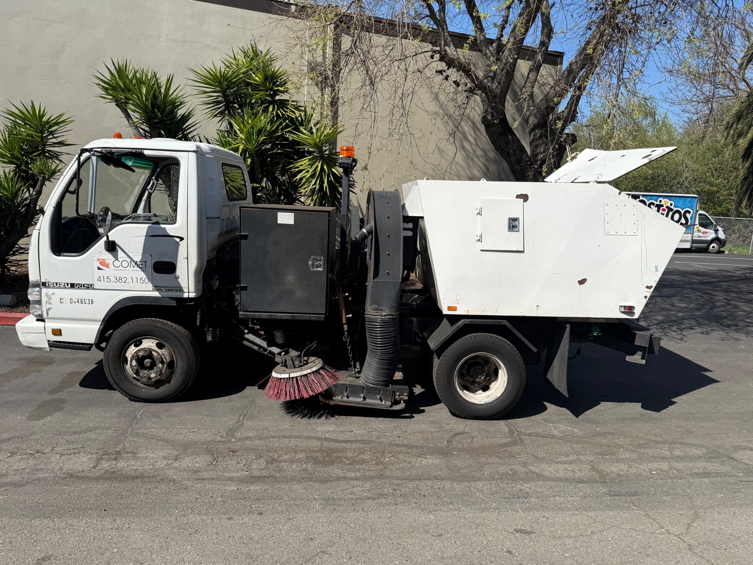 NiteHawk # 2512 - buysweepers.com - Used sweeper trucks include ...