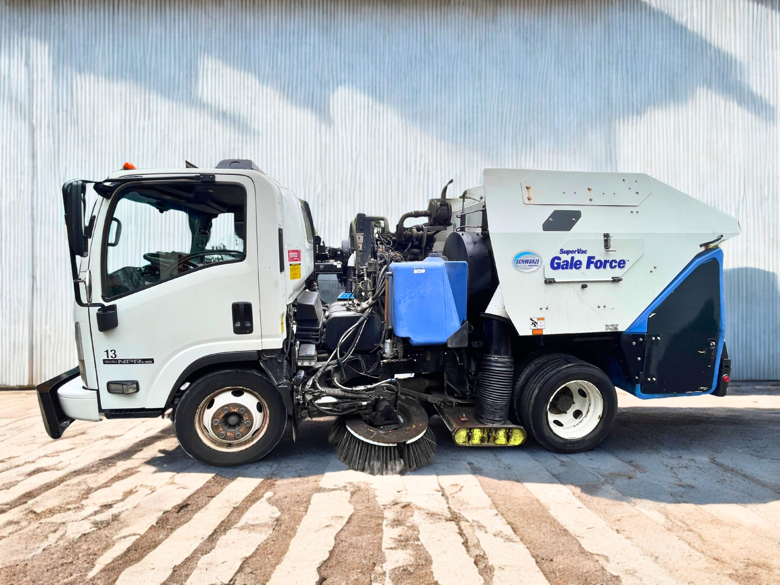 Schwarze # 2556 - buysweepers.com - Used sweeper trucks include ...